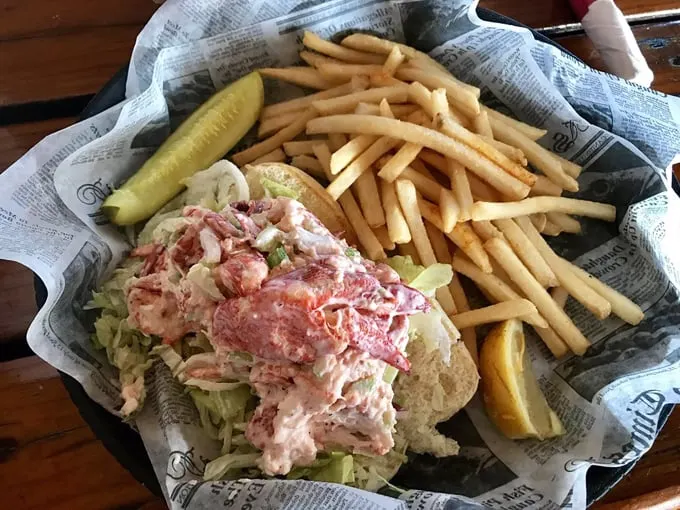 hogfish bar and grill 4