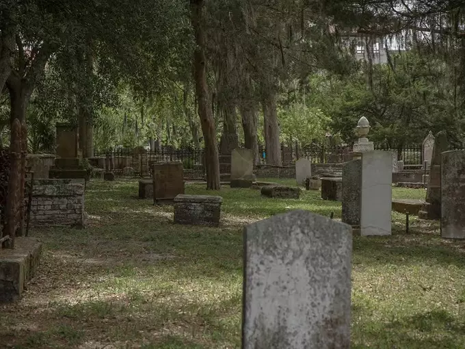 huguenot cemetery 4