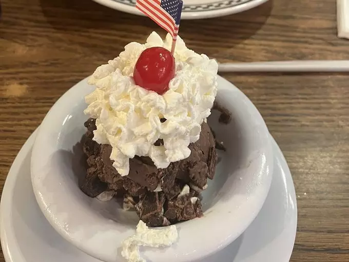 Jaxson's Ice Cream Parlor & Restaurant 4