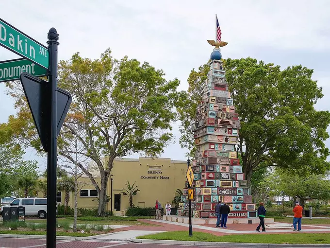 monument of states 1