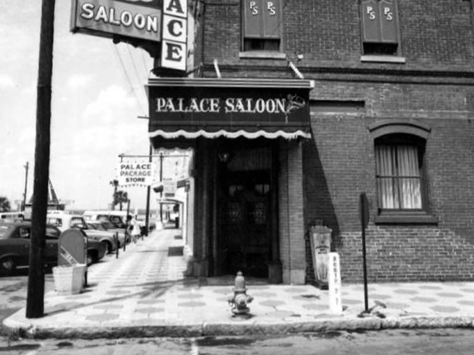 palace saloon 2
