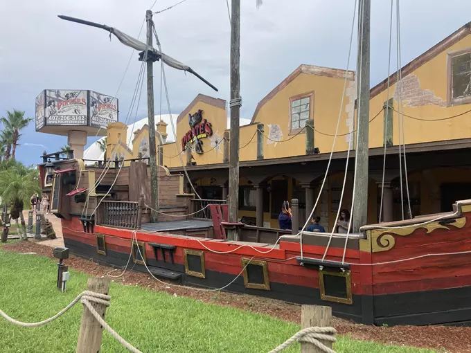 Pirate's Dinner Adventure 2