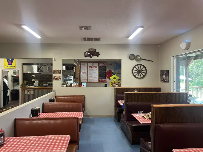 pudgees eatery and market 8