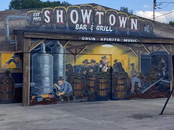 showtown bar grill 1