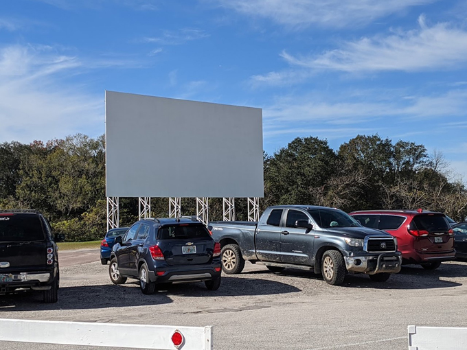 silvermoon drive in theater 5