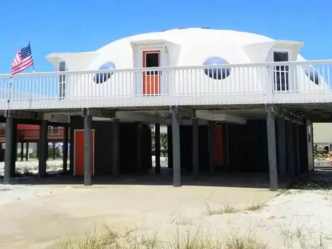 spaceship house airbnb 3