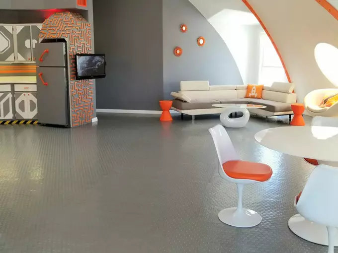 spaceship house airbnb 4