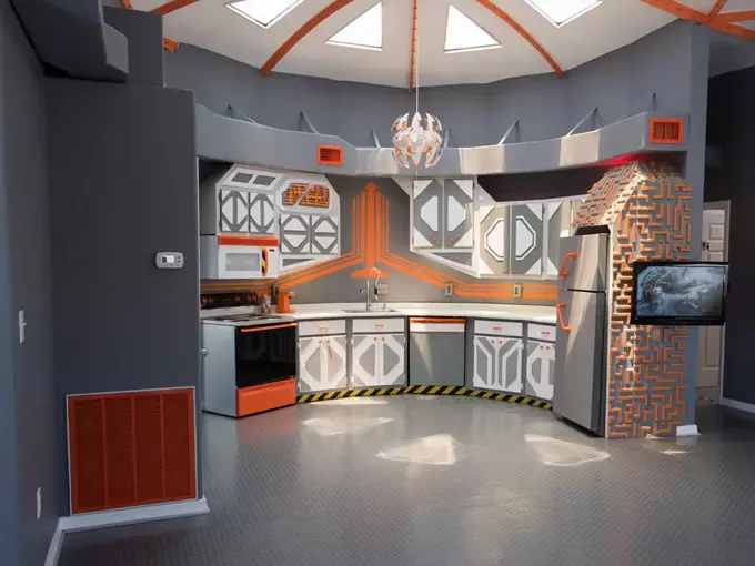 spaceship house airbnb 5