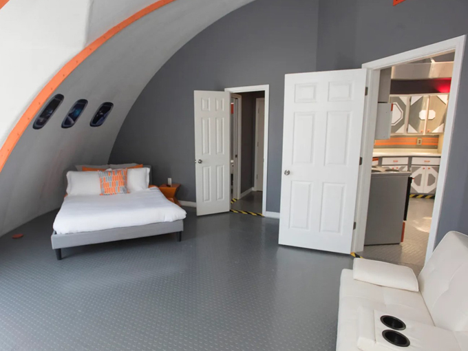 spaceship house airbnb 7