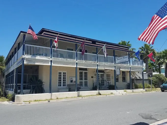 the island hotel and restaurant 1