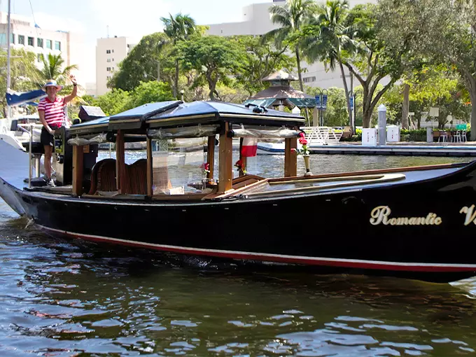 las olas gondola 1