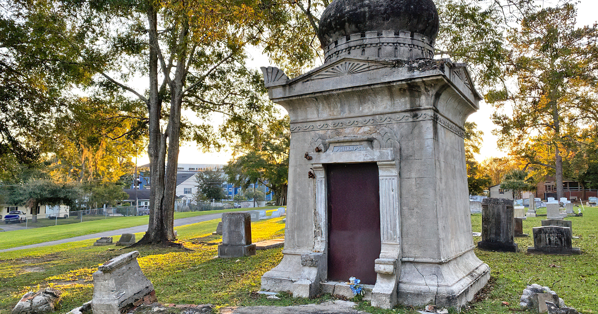 mysterious mausoleum florida ftr