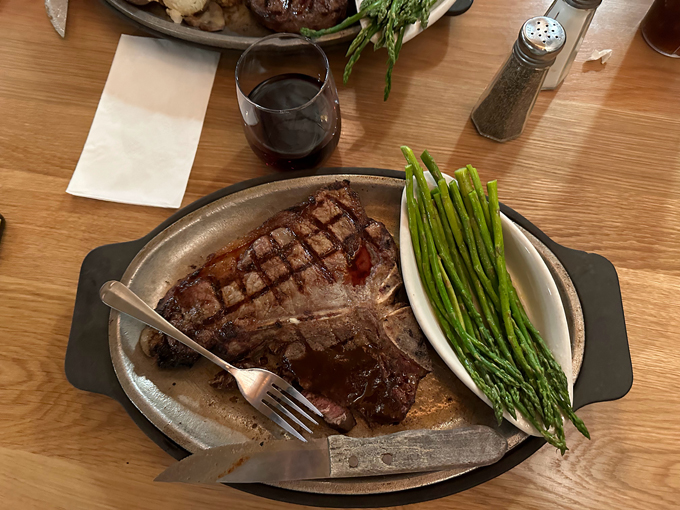 Bill’s Steak House 4