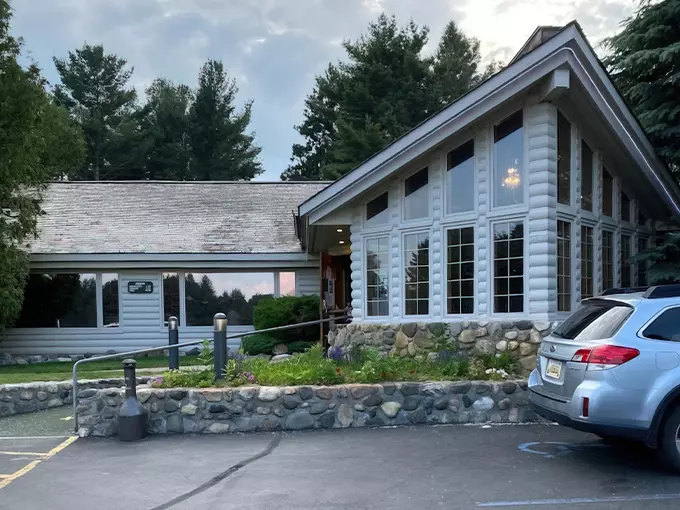Boone's Long Lake Inn 1
