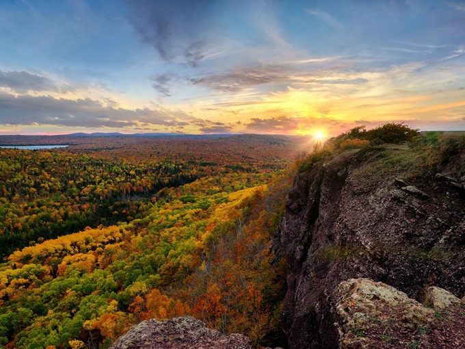 Brockway Mountain Drive 9
