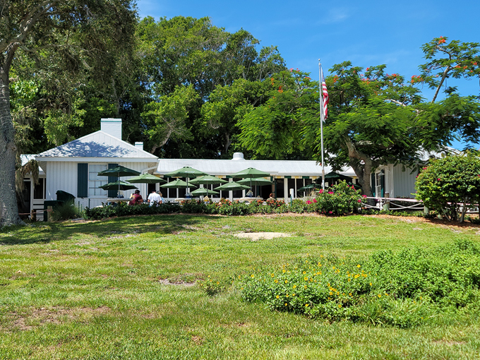 cabbage key inn restaurant 3