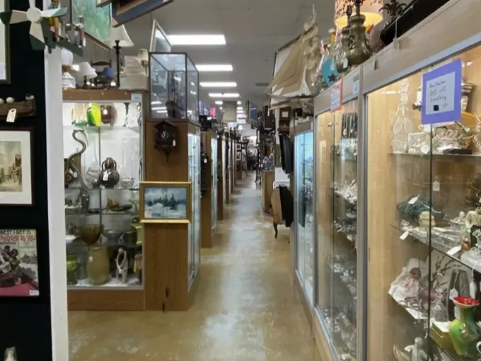 gannons antiques and art center 2