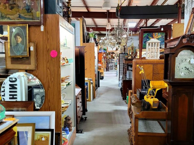 gannons antiques and art center 3