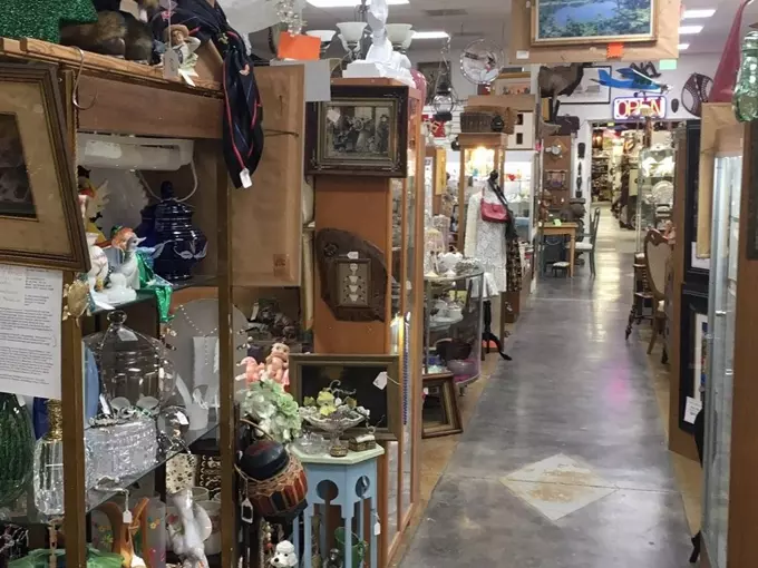 gannons antiques and art center 8