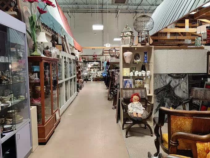Hillsboro Antique Mall 3