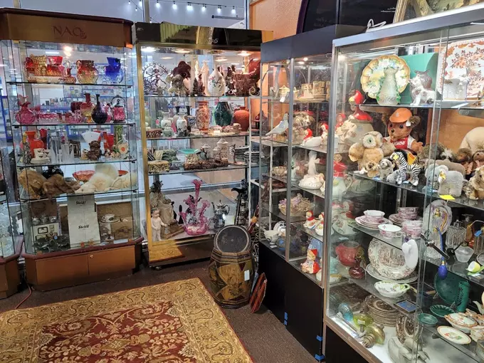 Hillsboro Antique Mall 9