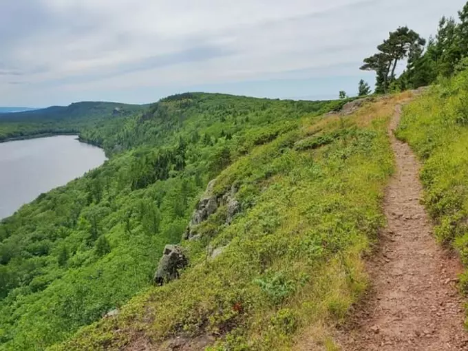 Lake of the Clouds 5