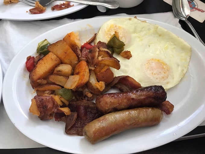 lighthouse diner 3