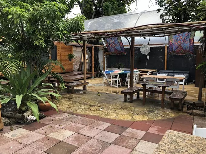 naomis garden restaurant lounge 7