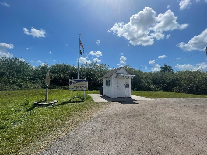 Ochopee Post Office 9