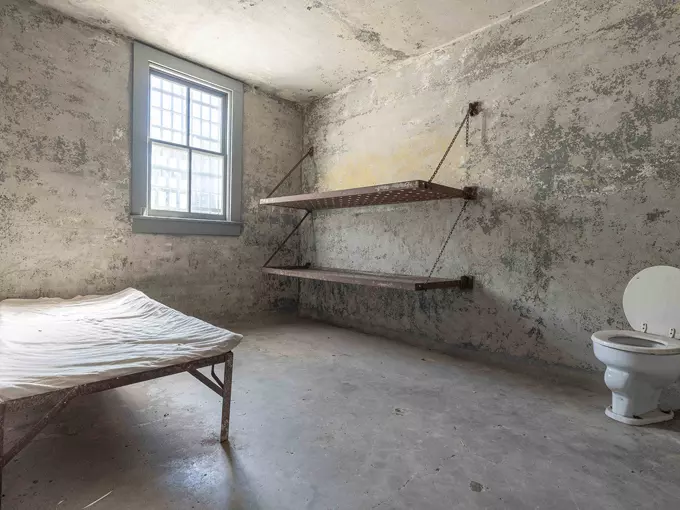 old county jail 4