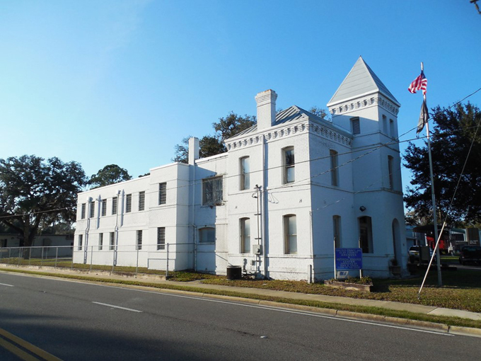 old county jail 9
