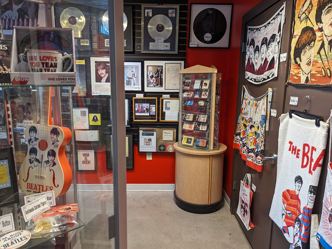 penny lane beatles museum 6