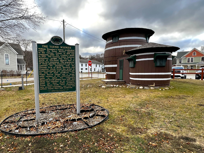 Pickle Barrel House 4