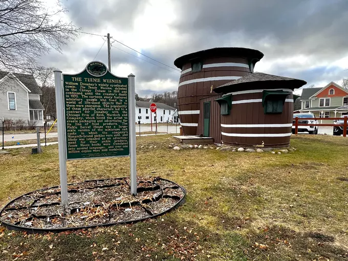 Pickle Barrel House 4