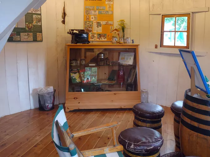 Pickle Barrel House 5