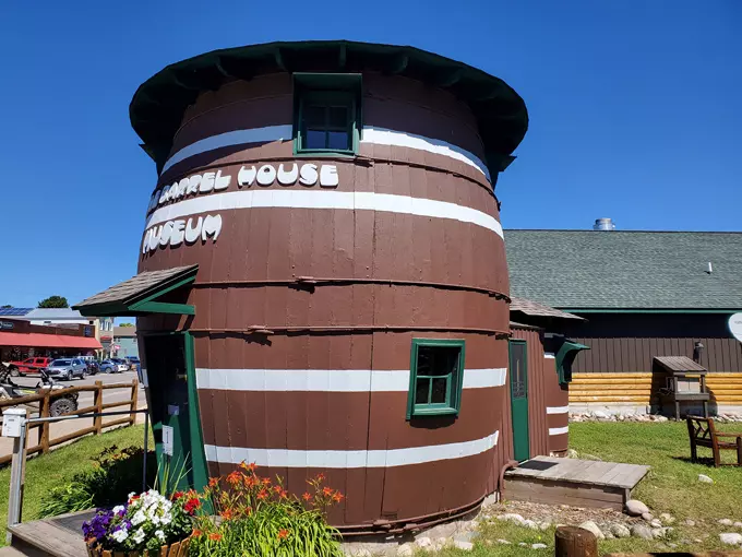 Pickle Barrel House 9