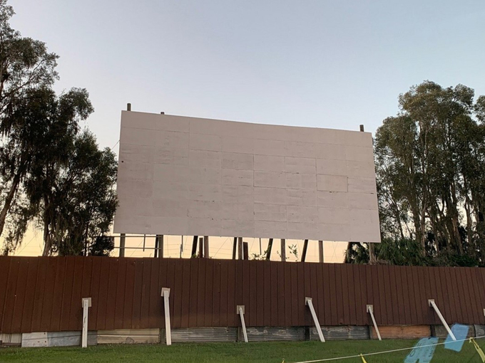 Ruskin Family Drive-In Theatre 8