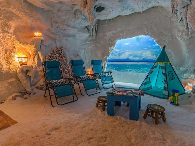 salt therapy grotto spa 3