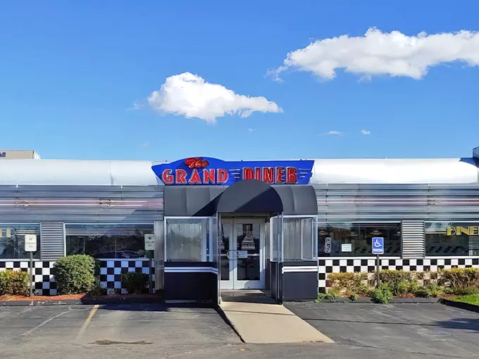 The Grand Diner 1