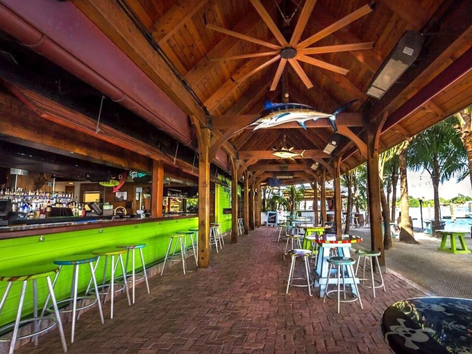 The Square Grouper Tiki Bar 3