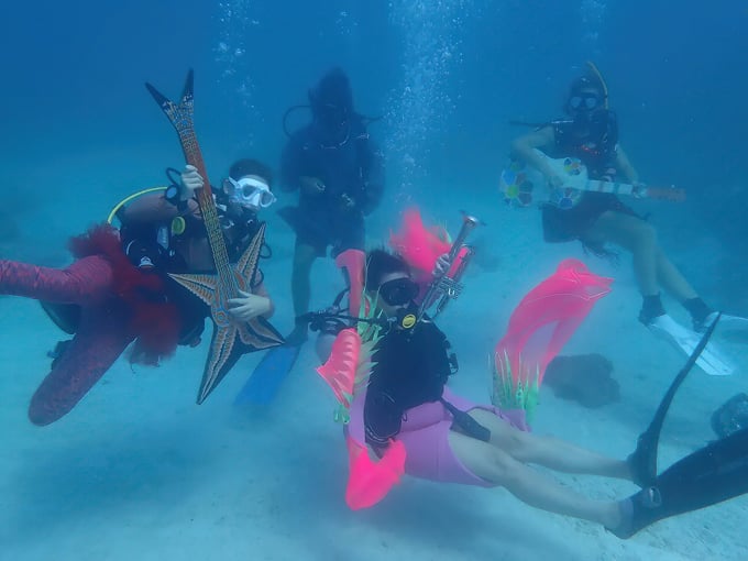 underwater music festival 7