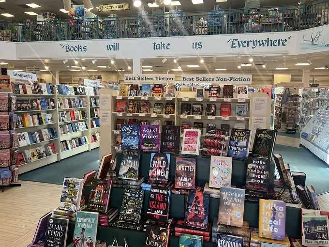 vero beach book center 9
