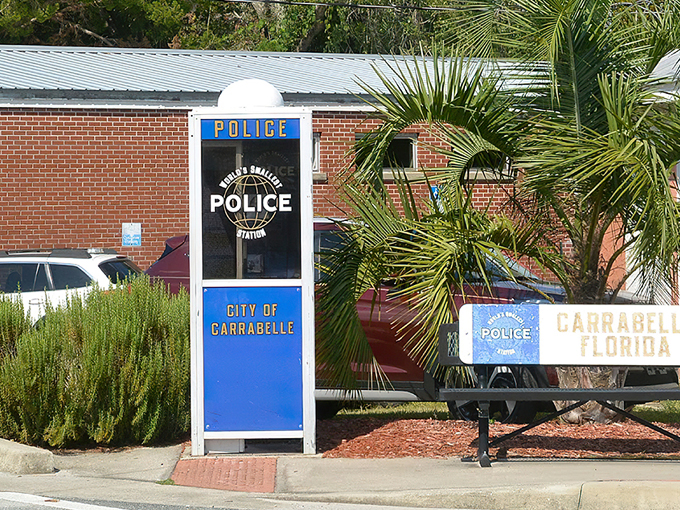 worlds smallest police station 1
