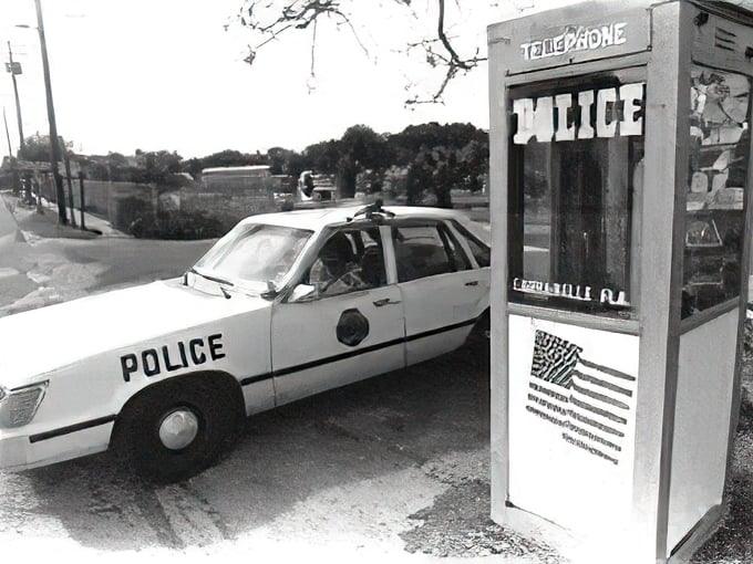 worlds smallest police station 2