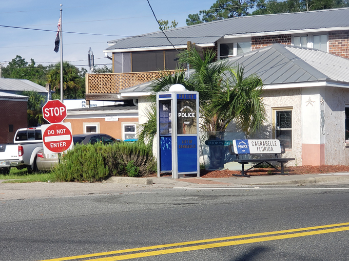 worlds smallest police station 3