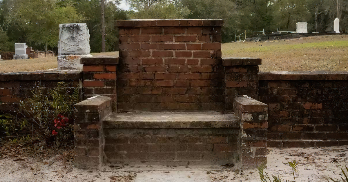 creepy graveside bench florida ftr