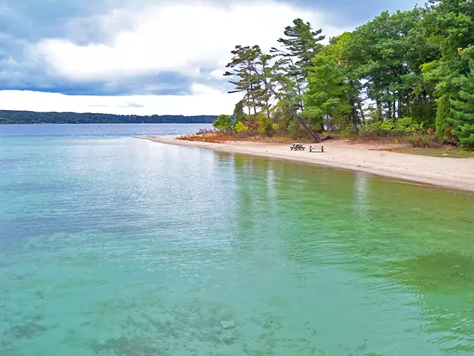 Bassett Island 1