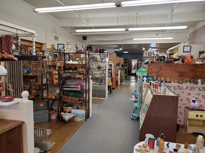 Bay City Antiques Center 8
