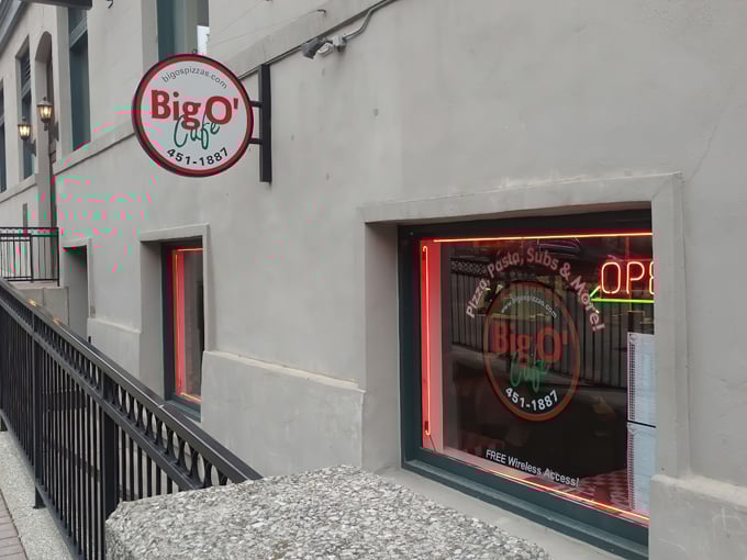 Big O Pizza and Booze 1
