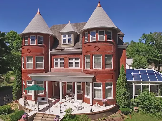 Dempsey Manor 1